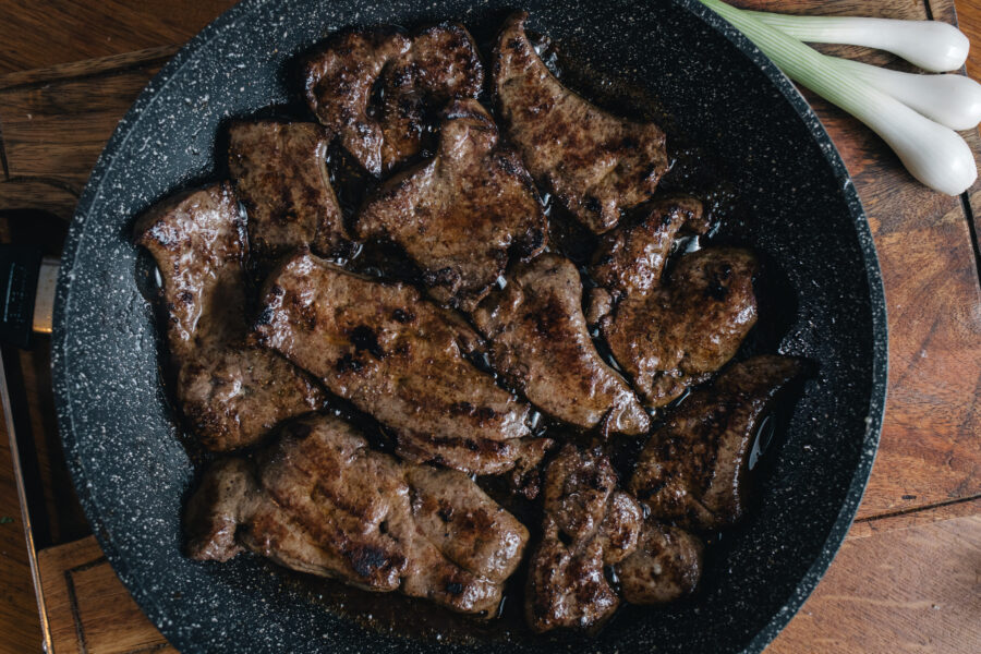 Najmekša teleća jetrica na naglo s bijelim vinom